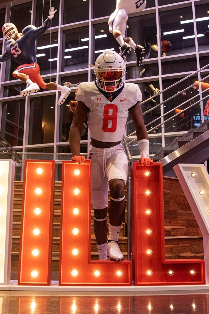 Malik Elzy - Nations Top Unsigned Wide Receiver - Set to Visit Illinois ...