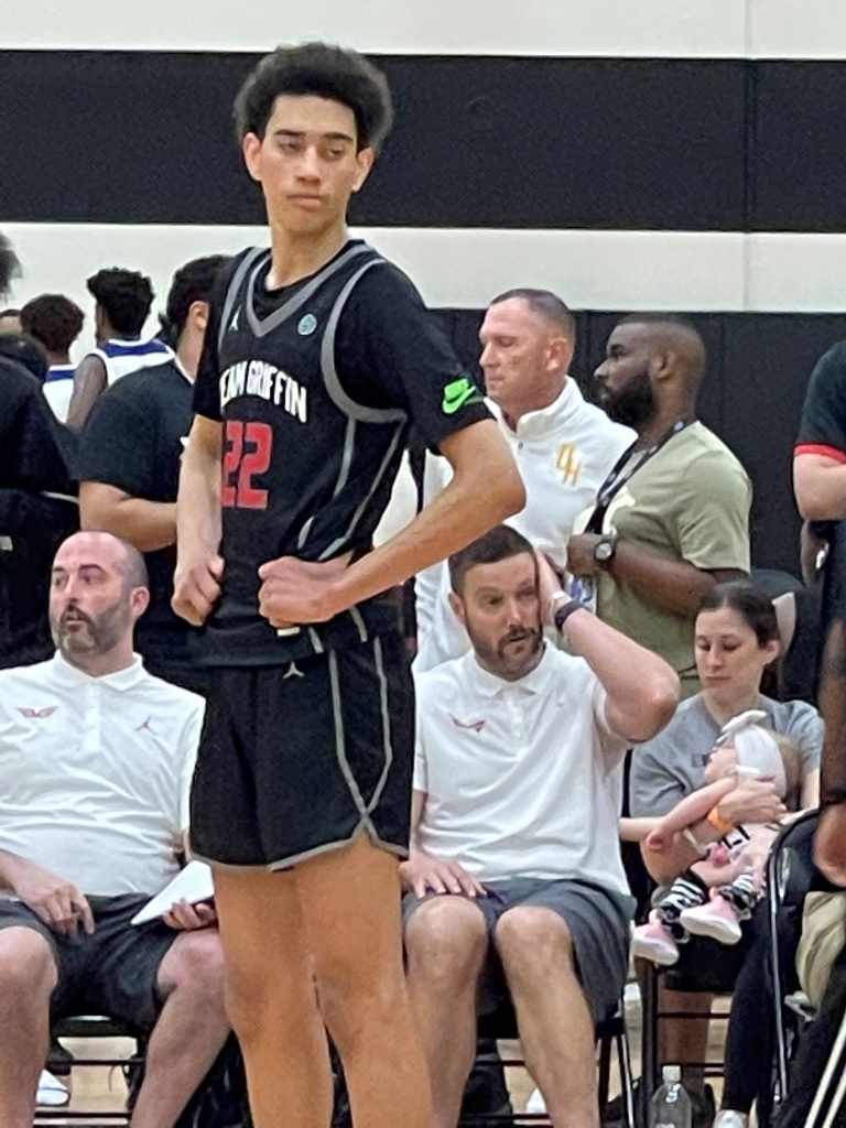 Heat Checks and Hail Marys - Basketball Recruits in Action - IlliniGuys.com