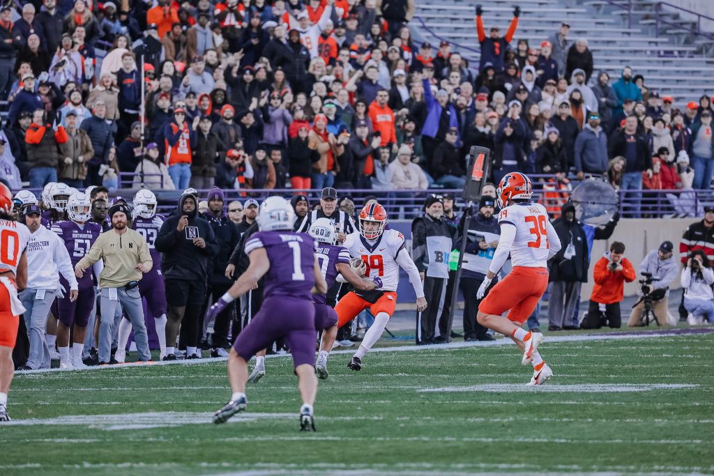 Illini Ride Defense To Season-Ending 41-3 Romp Over Northwestern ...
