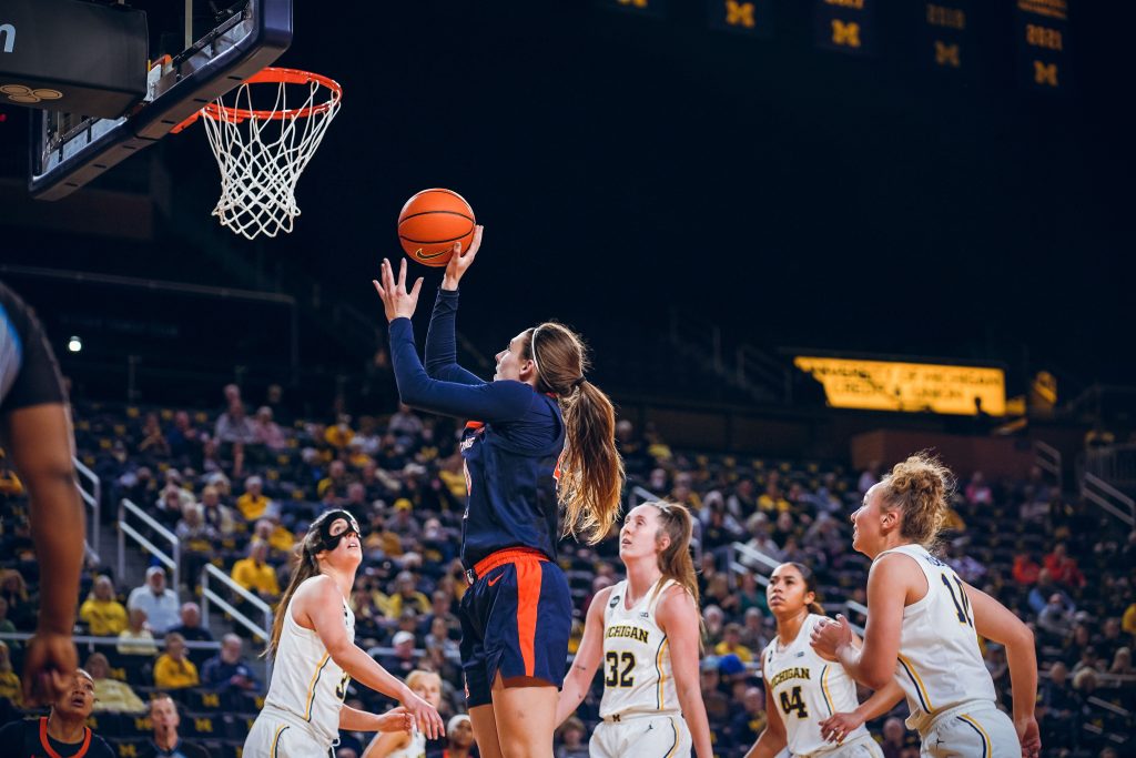 No. 18 Wolverines Dominate Illini 74-57 Despite Missing Leading Scorer ...