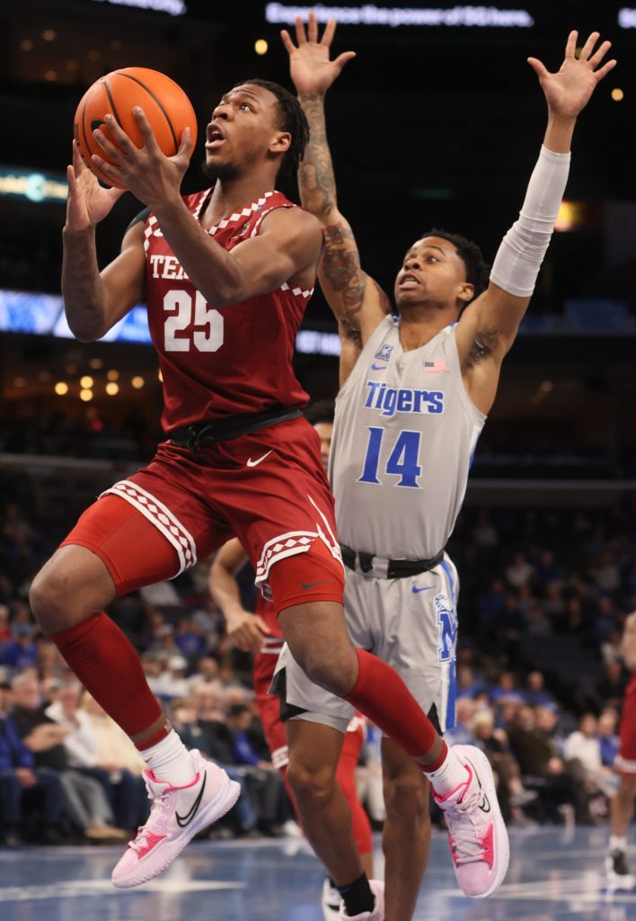 Chicago Native Jeremiah Williams Announces Transfer to Illinois ...