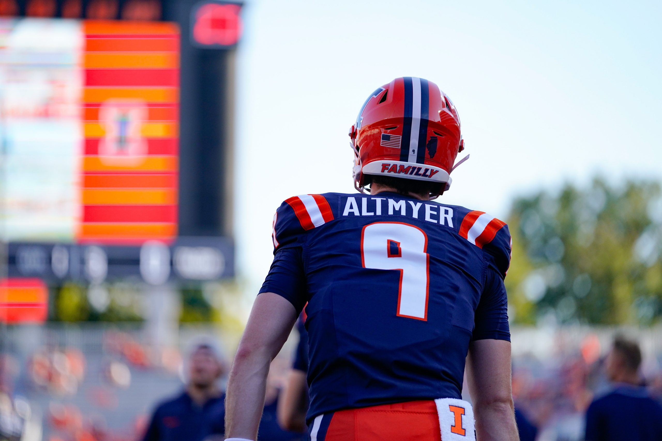 Heat Checks and Hail Marys - Big Road Game Coming Up - IlliniGuys.com