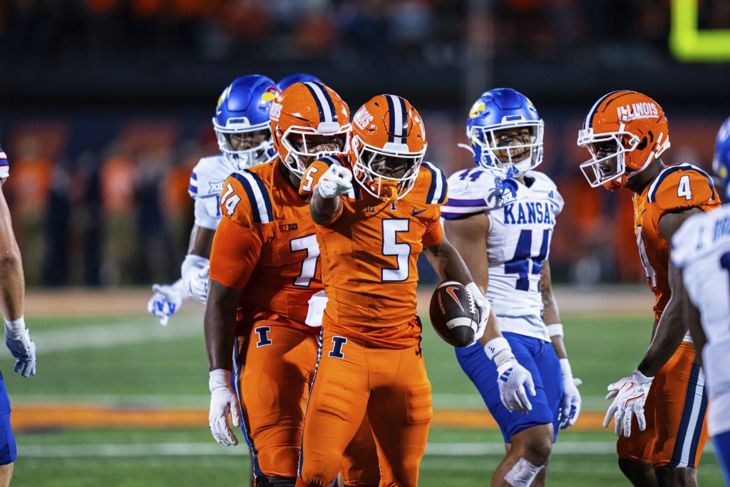 Be My Valentine: Illini Freshman RB Ca'Lil Valentine’s Late-Game Runs ...